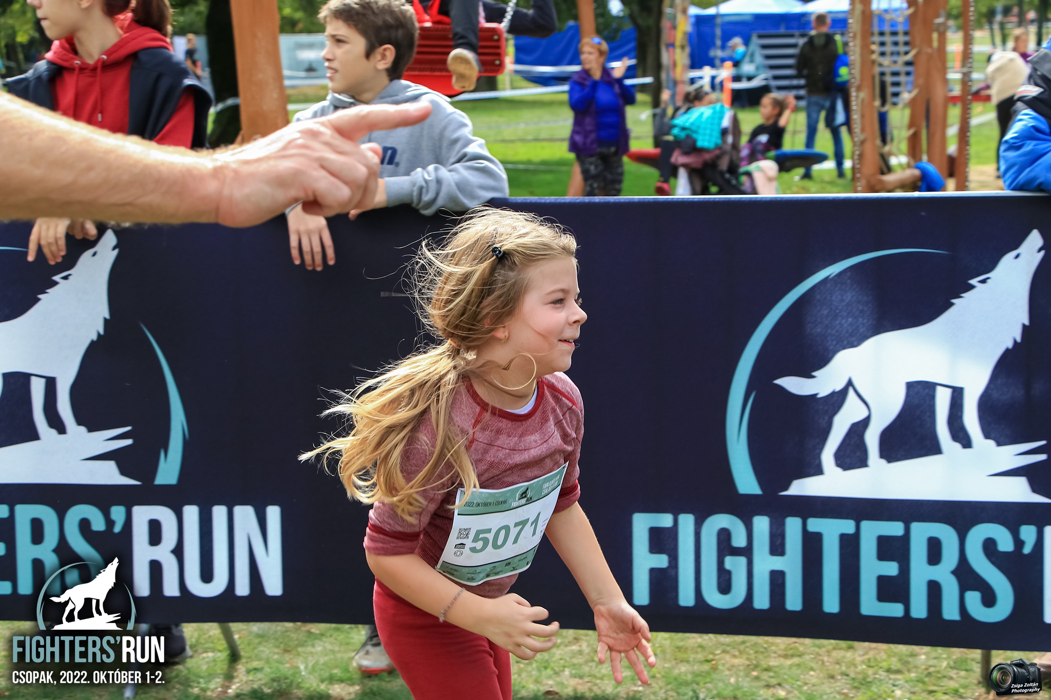 Csopak - Farkaskölykök hivatalos videó - fightersrun.com